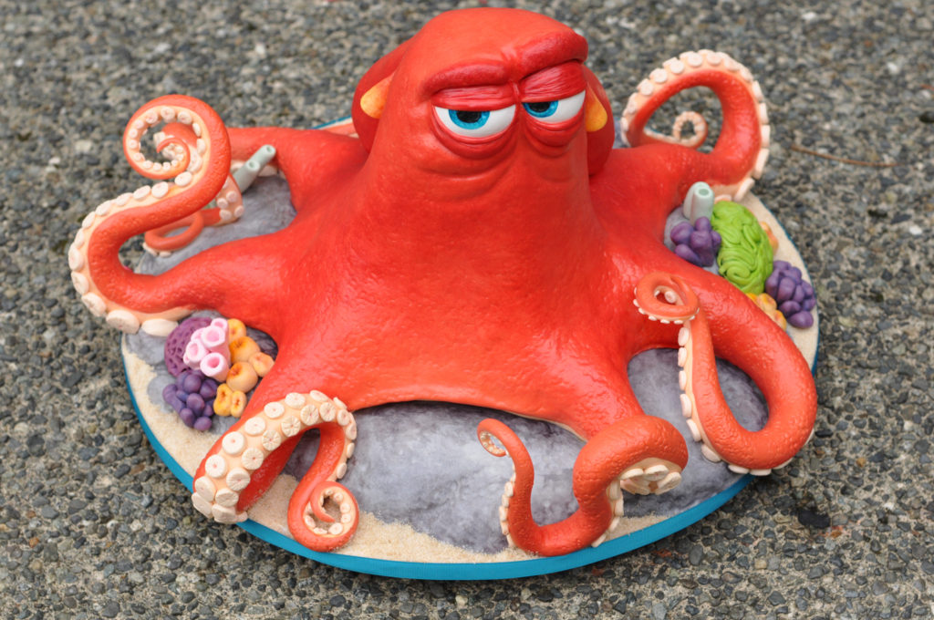 3D carved cakes